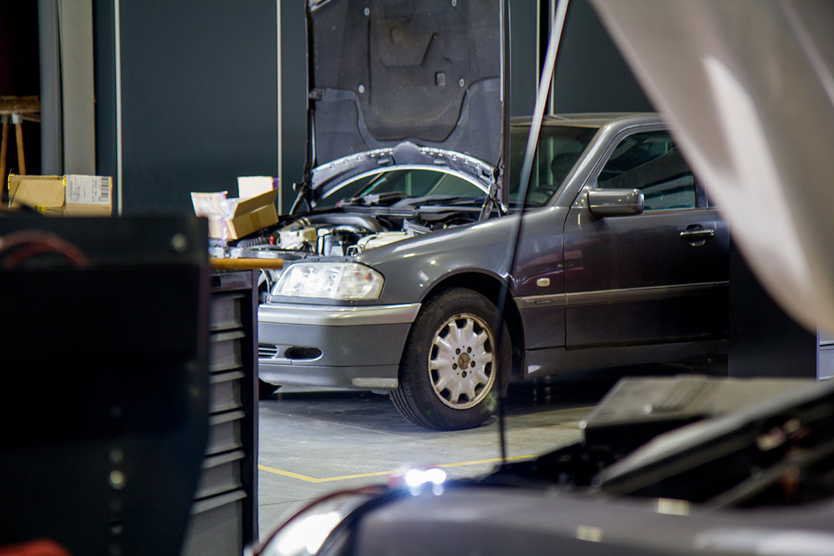 Diagnostic et réparation électronique automobile - Reprogservice